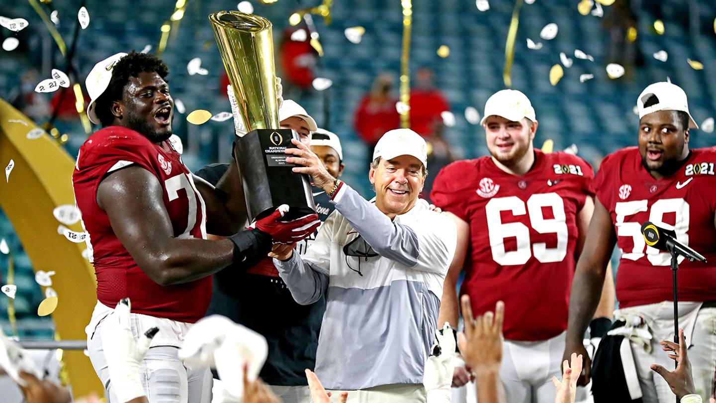 Perfect Alabama Finishes No. 1 in AP Top 25 for 11th Time