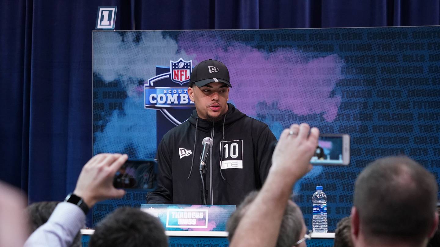 Thaddeus Moss Says 'It Would Mean A Lot' to Catch Passes From Tom Brady