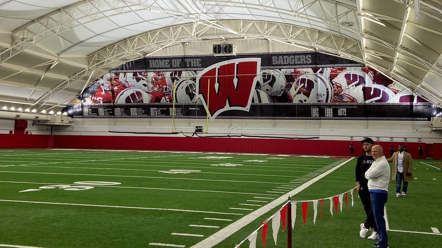 Wisconsin Offers 2021 DL Jeremiah Pittman