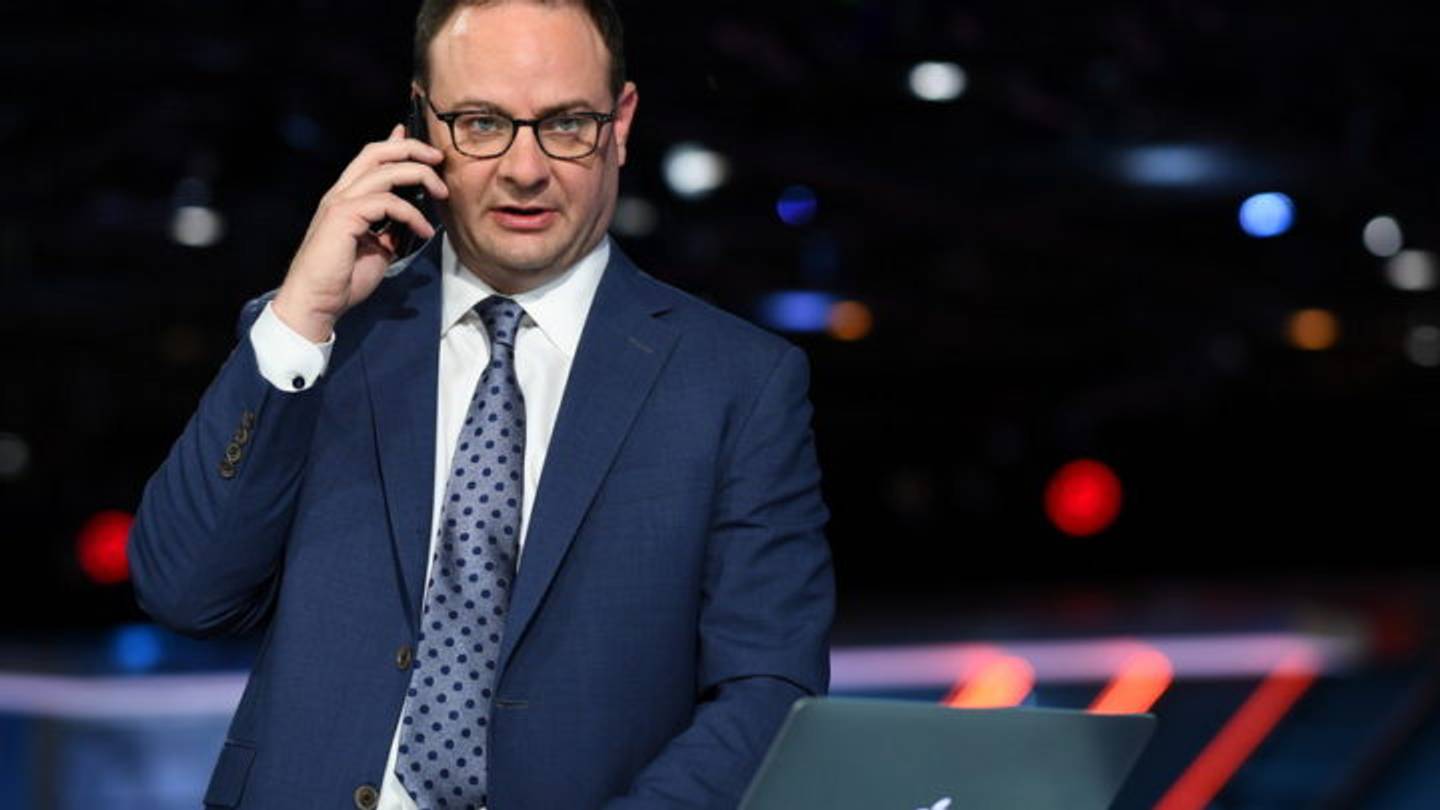 Suspension to keep NBA insider Wojnarowski off beat for two weeks