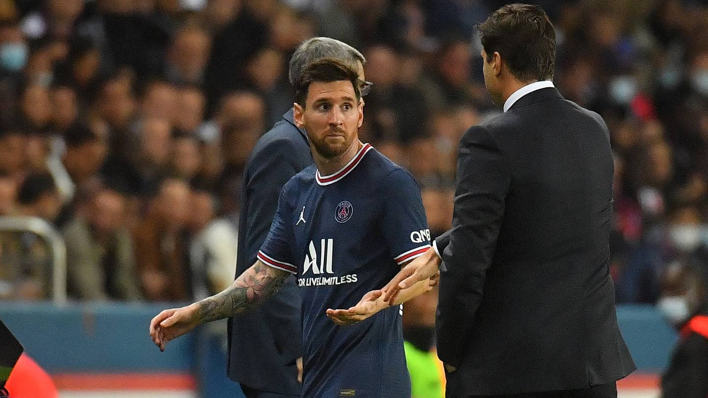 PSG Confirms Messi Knee Injury After Star Was Substituted Off vs. Lyon