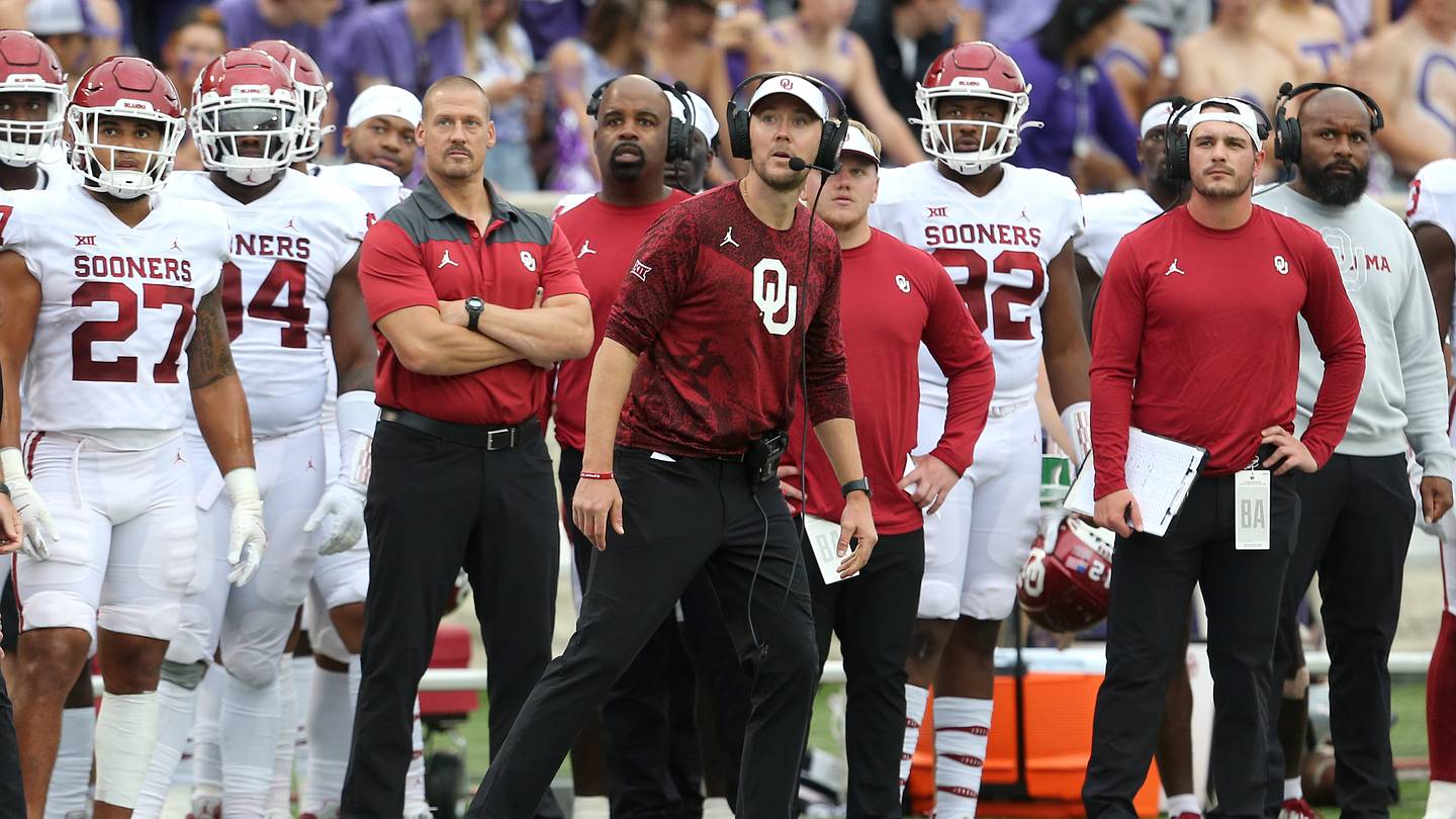 Oklahoma Sticks at No. 6 in Latest AP Poll
