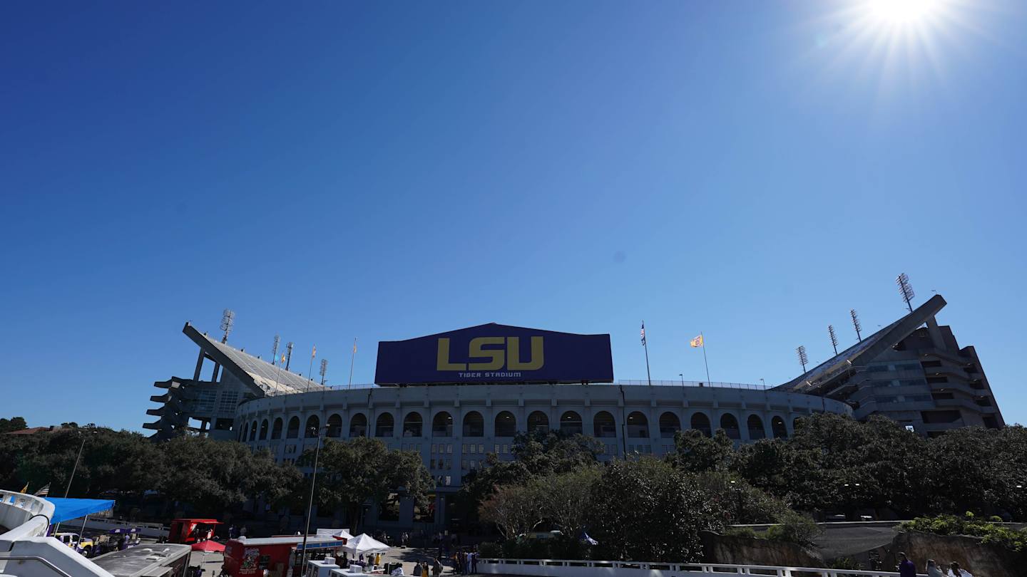 LSU Loses Fourth Receiver to NCAA Transfer Portal