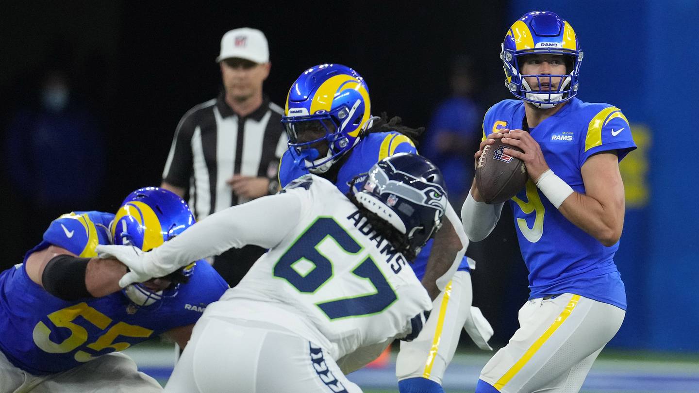 Myles Adams Makes 'Big Jump,' Impresses Seahawks' Coaching Staff in ...