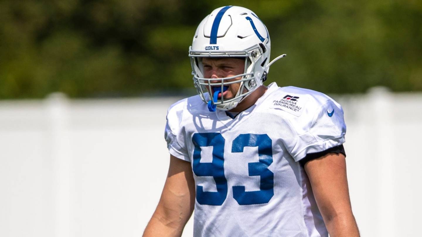 Colts DL Rob Windsor Announces Retirement
