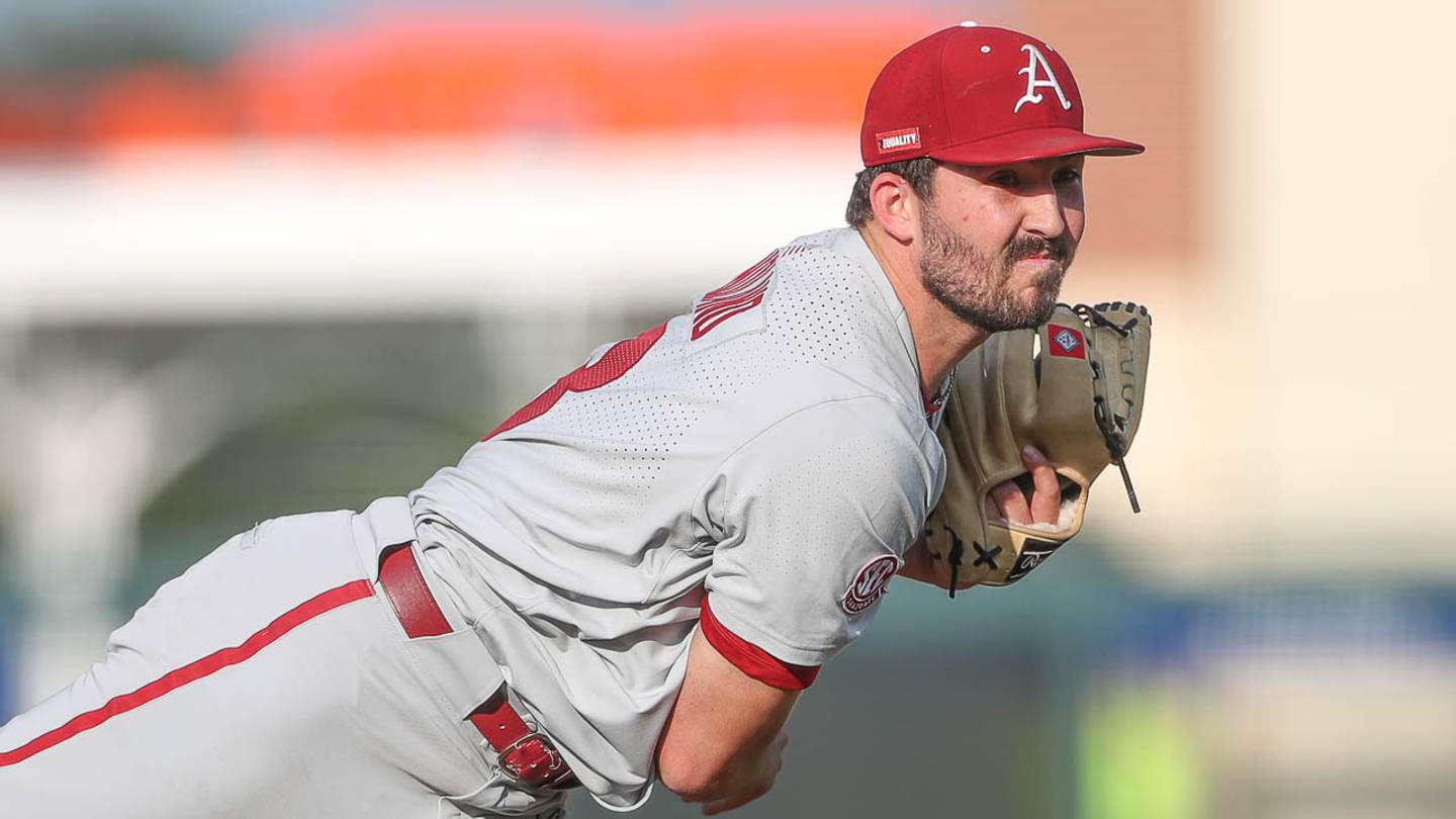 Razorbacks Get Big Hits, Connor Noland Shuts Down Gators