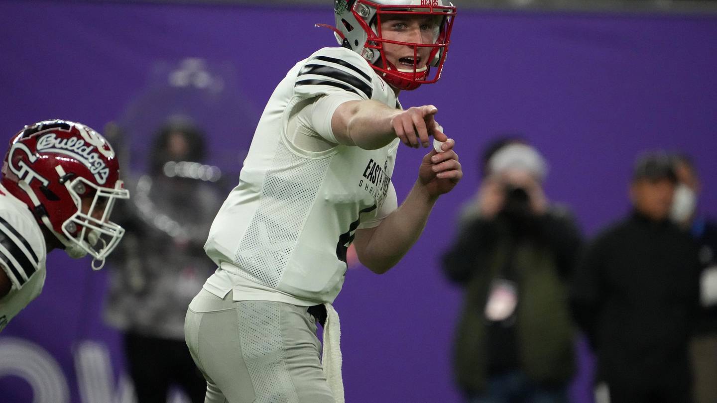 Raiders Meet With QB Prospect EJ Perry