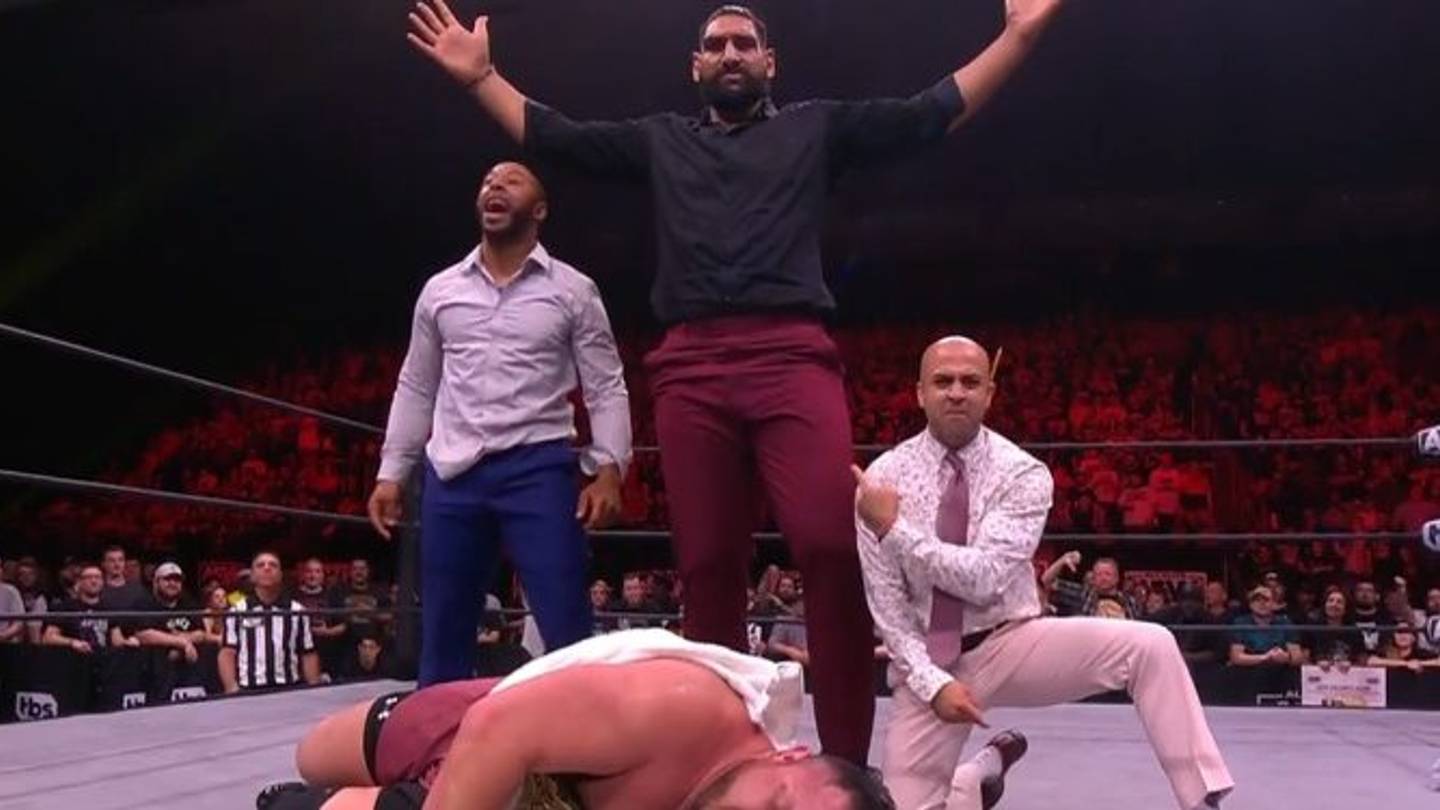 WATCH: Former Mavs Satnam Singh Makes Pro Wrestling Debut