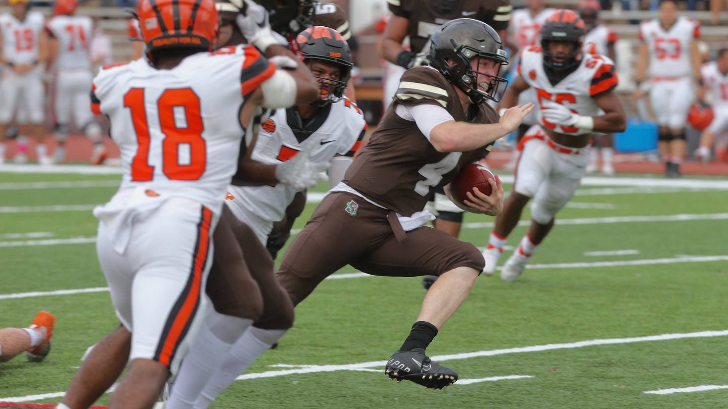 Finding Broncos: E.J. Perry | QB | Brown