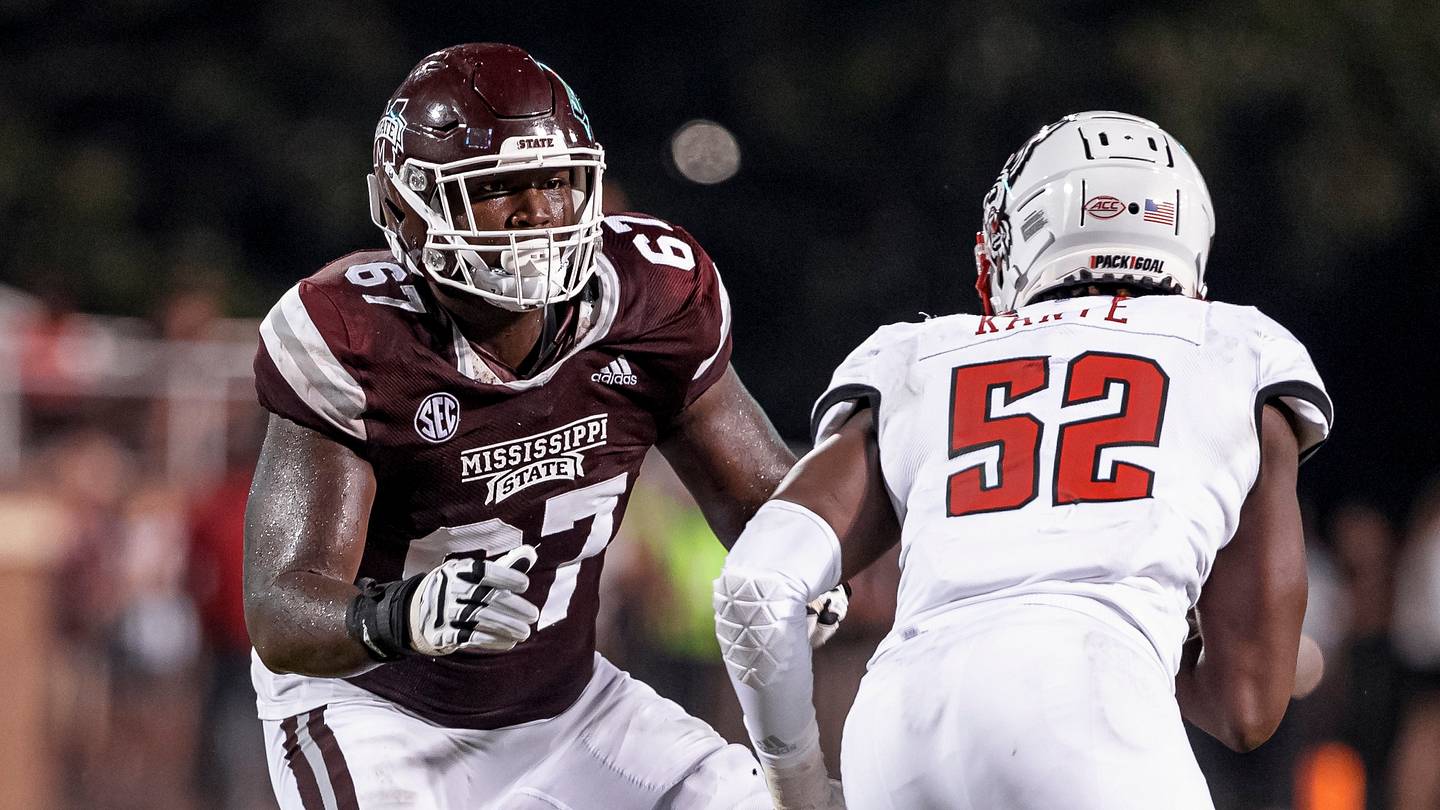 Seahawks Select Mississippi State T Charles Cross With Pick No. 9 in ...