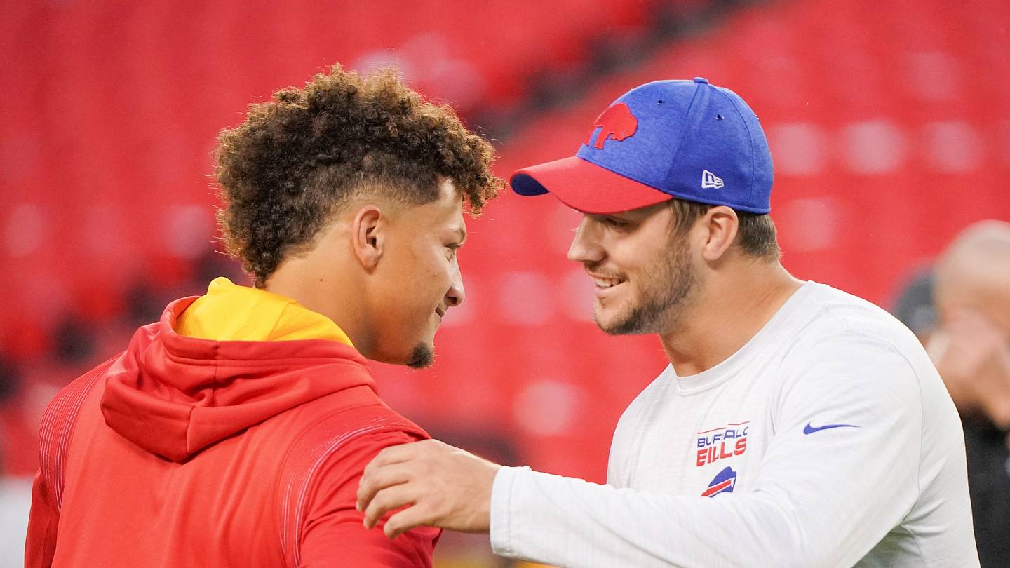 Patrick Mahomes and Josh Allen Headline Marquee Matchup of AFC's Best