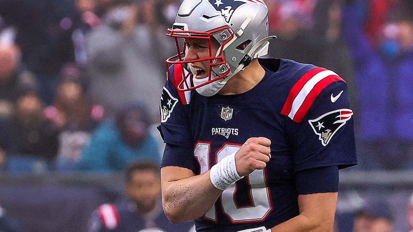 Patriots QB Mac Jones Embracing Offensive Staff Changes: 'Good Group of ...