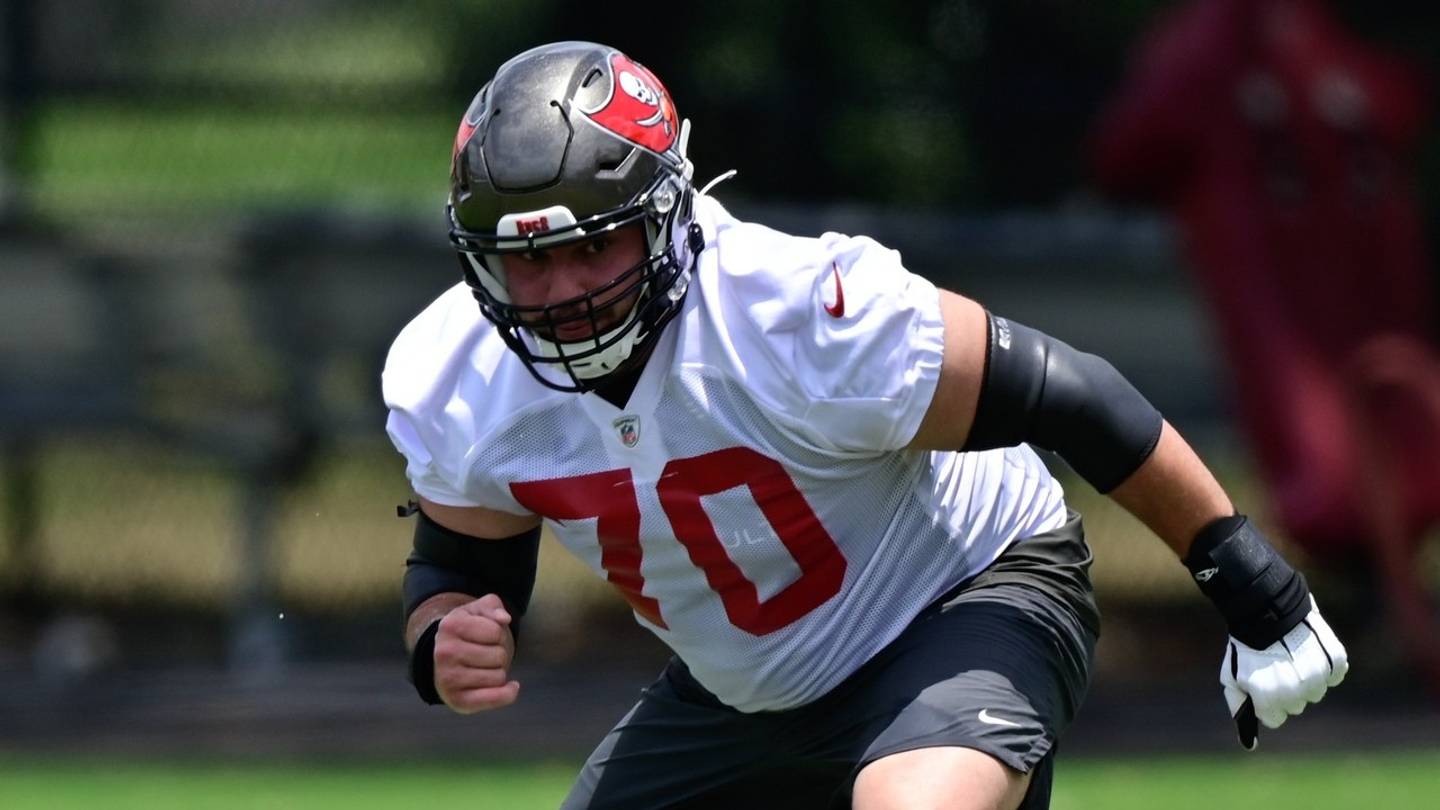 Tampa Bay Buccaneers Sign Robert Hainsey to Rookie Contract