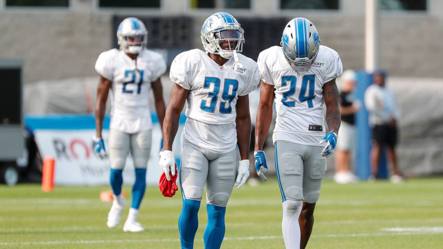 Lions' Jerry Jacobs Carted Off Field Against Broncos