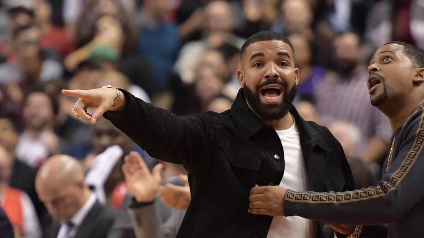 Drake Shouts Out Kawhi Leonard in Latest Album