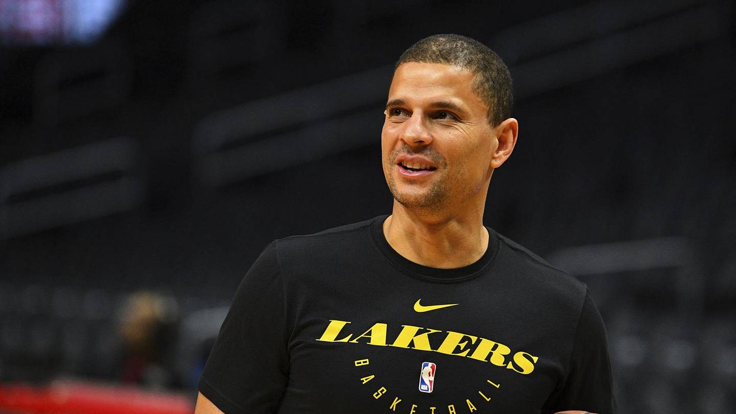 Lakers News: Miles Simon Named Head Coach of South Bay Lakers