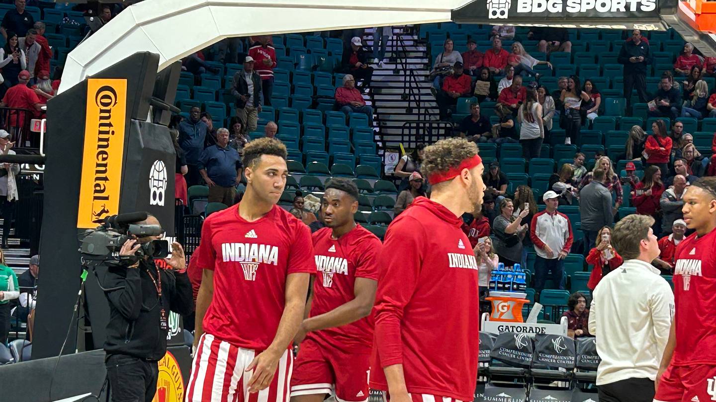 LIVE BLOG: Follow Indiana's Game With Arizona in Real Time