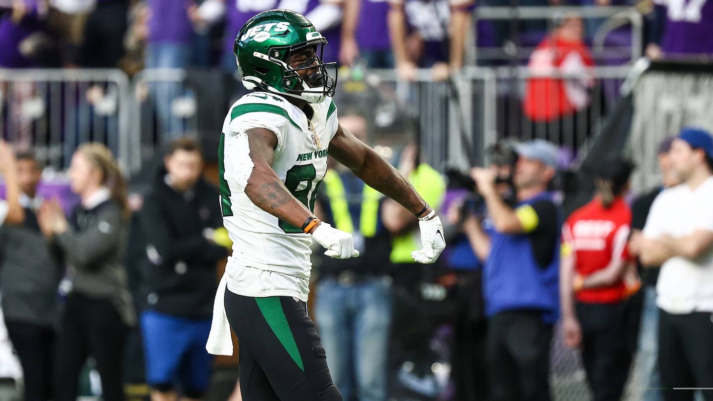 Jets' Corey Davis Ruled Out With Head Injury Against Bills