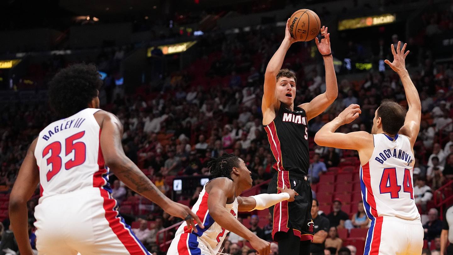 Miami Heat's Nikola Jovic Starting Tonight Against San Antonio Spurs