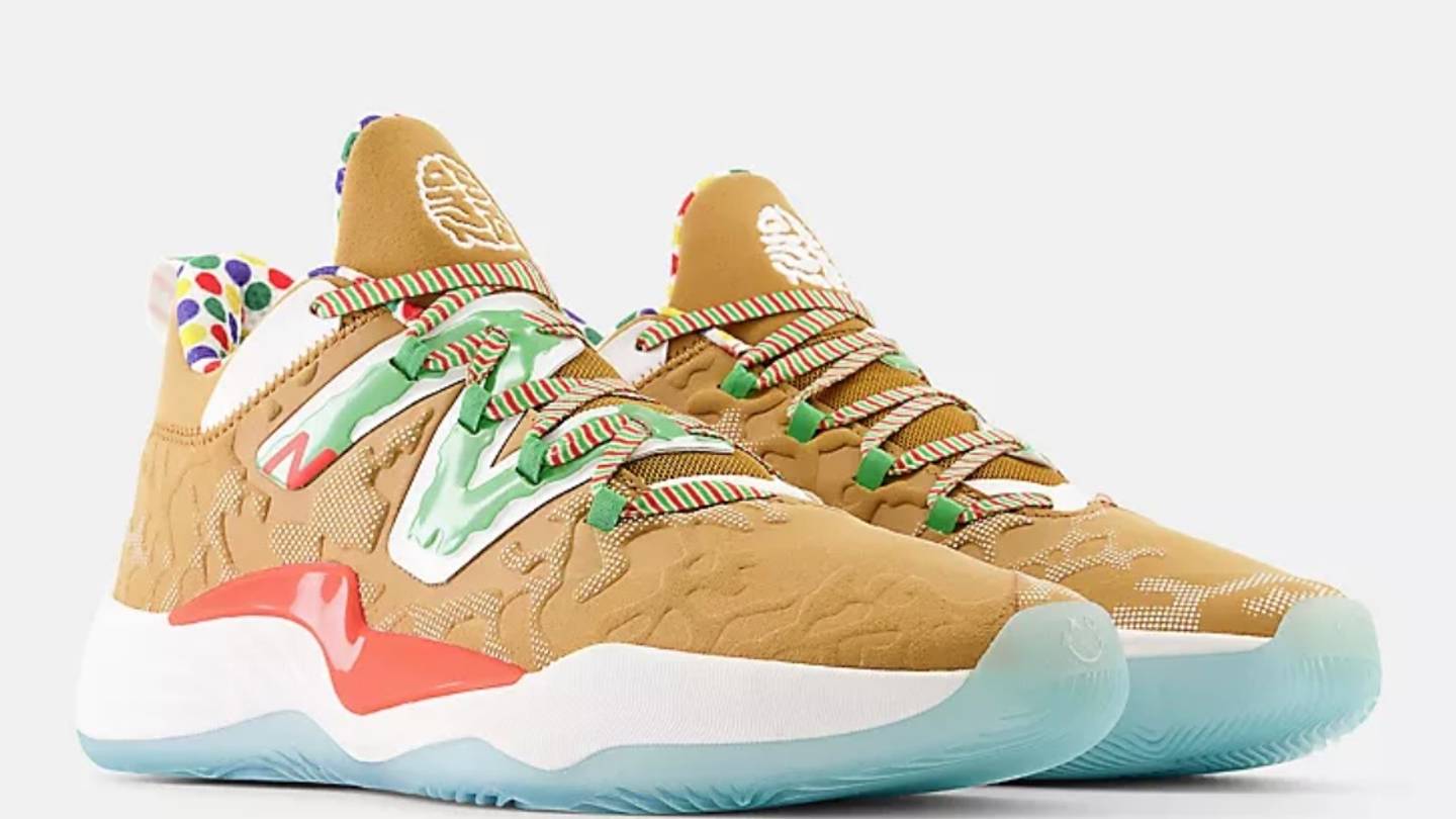 New Balance Creates Classic Christmas Sneaker