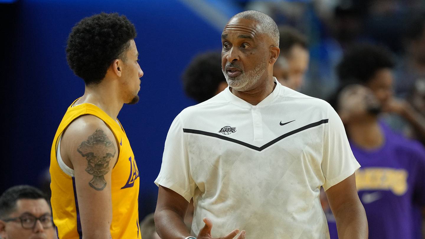 Lakers News: Assistant Coach Phil Handy Loves To Pay It Forward