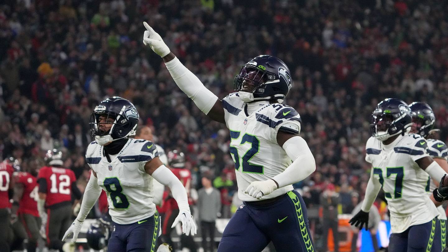 Seahawks ‘Batman’ Needs ‘Robin’: Who Starts Opposite Uchenna Nwosu?