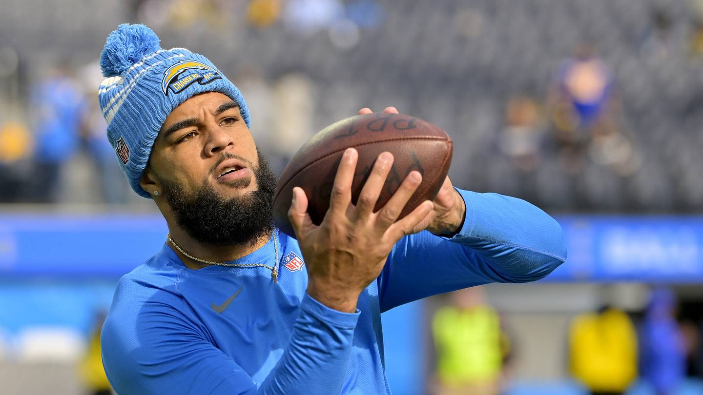Ex-Cal Teammates Keenan Allen, Marvin Jones Jr. Face Off in NFL Playoffs