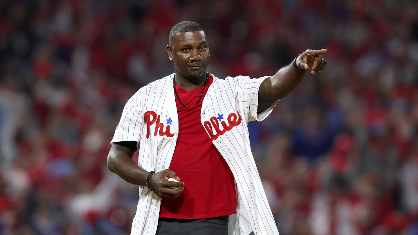 Ryan Howard Puts Stamp of Approval on Phillies' Winter Acquisitions