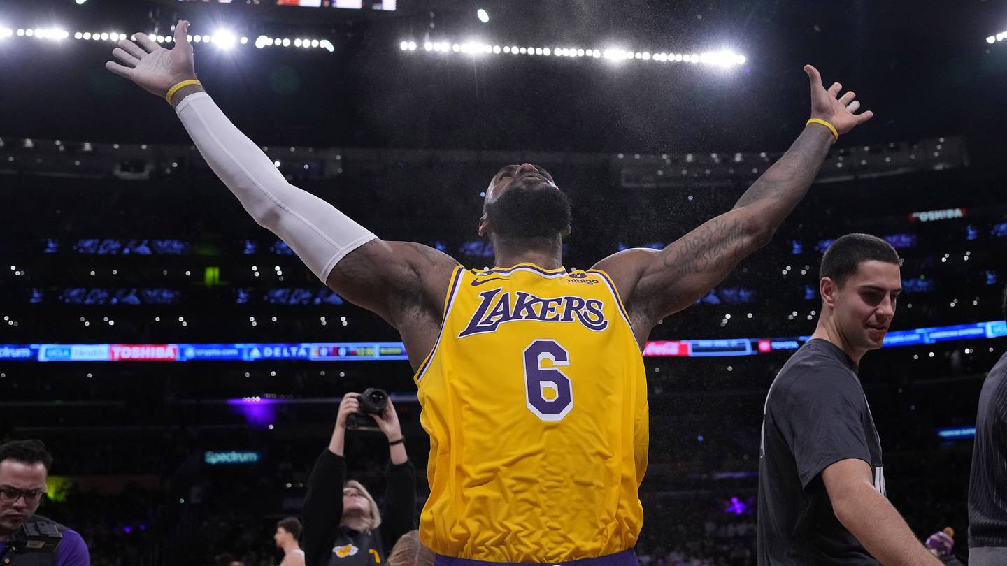 Houston Rockets Forward Jabari Smith Tells LeBron James He Played ...