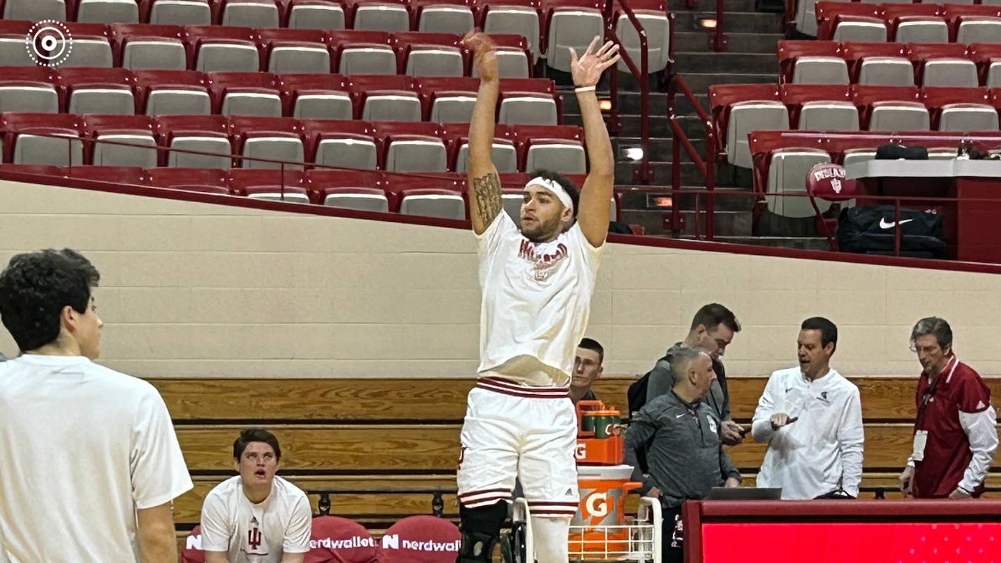 Indiana's Race Thompson Dressed for Warmups, Game-Time Decision Against ...