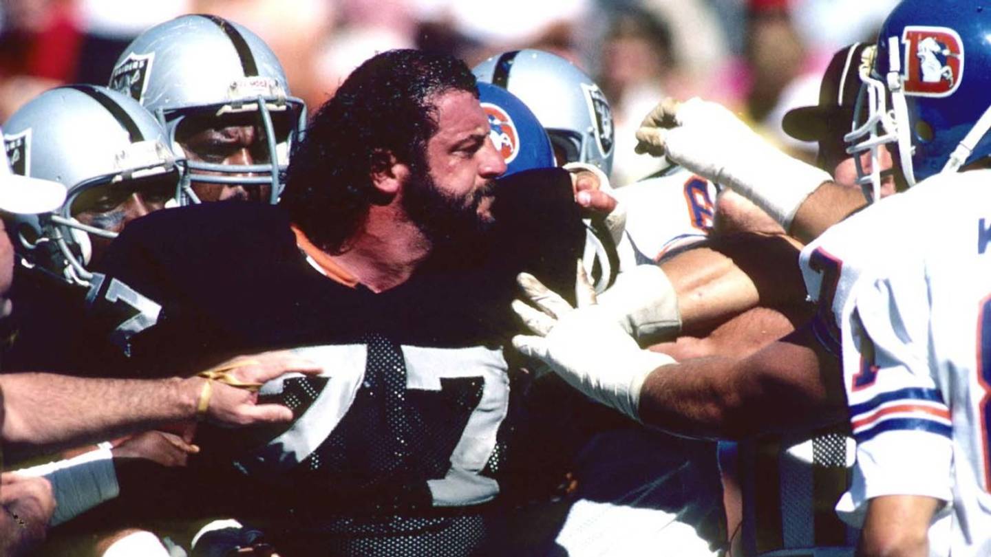 Lyle Alzado Might Have Been the Toughest Raider Ever