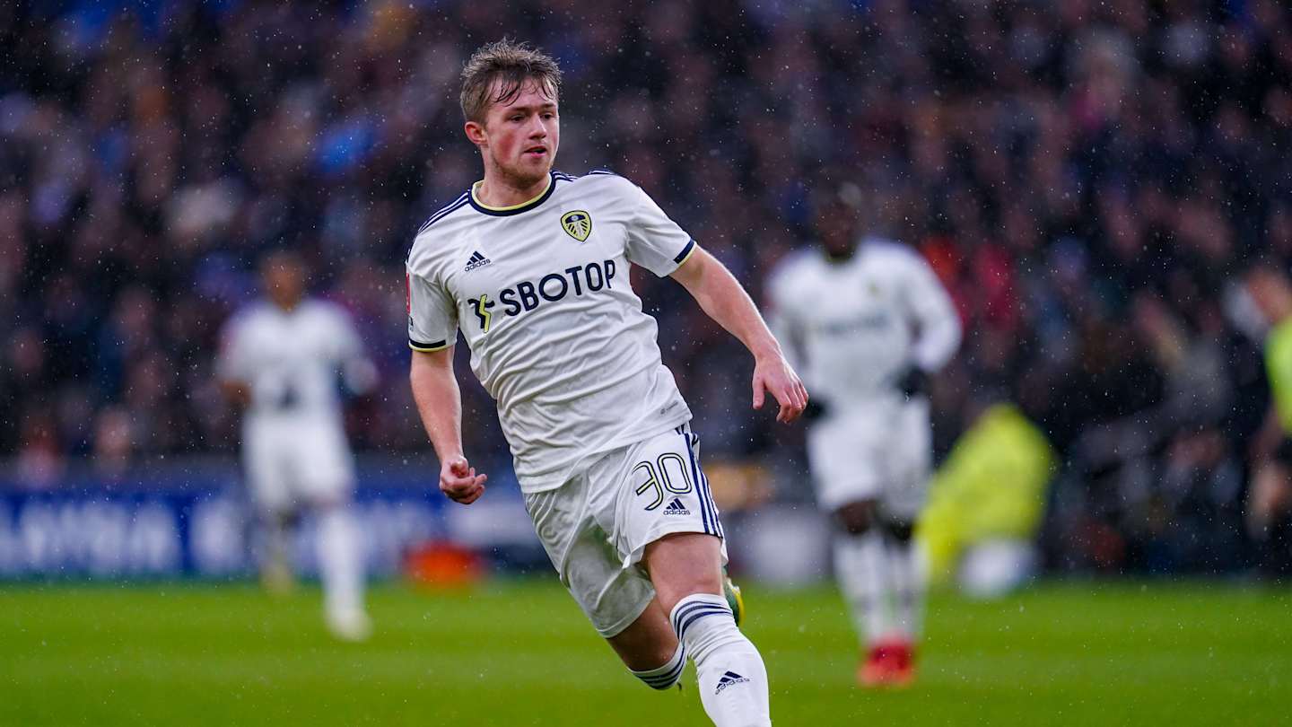 Tony Mowbray looking forward to 'unleashing Joe Gelhardt on the league'