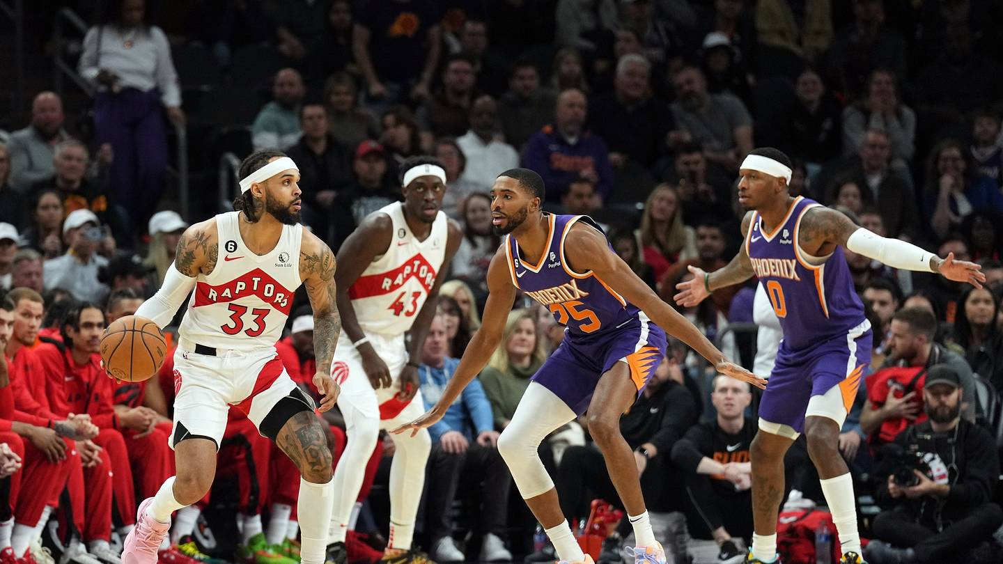 Raptors, Suns Executives Seen Chatting as Trade Chips Star in Showcase Game