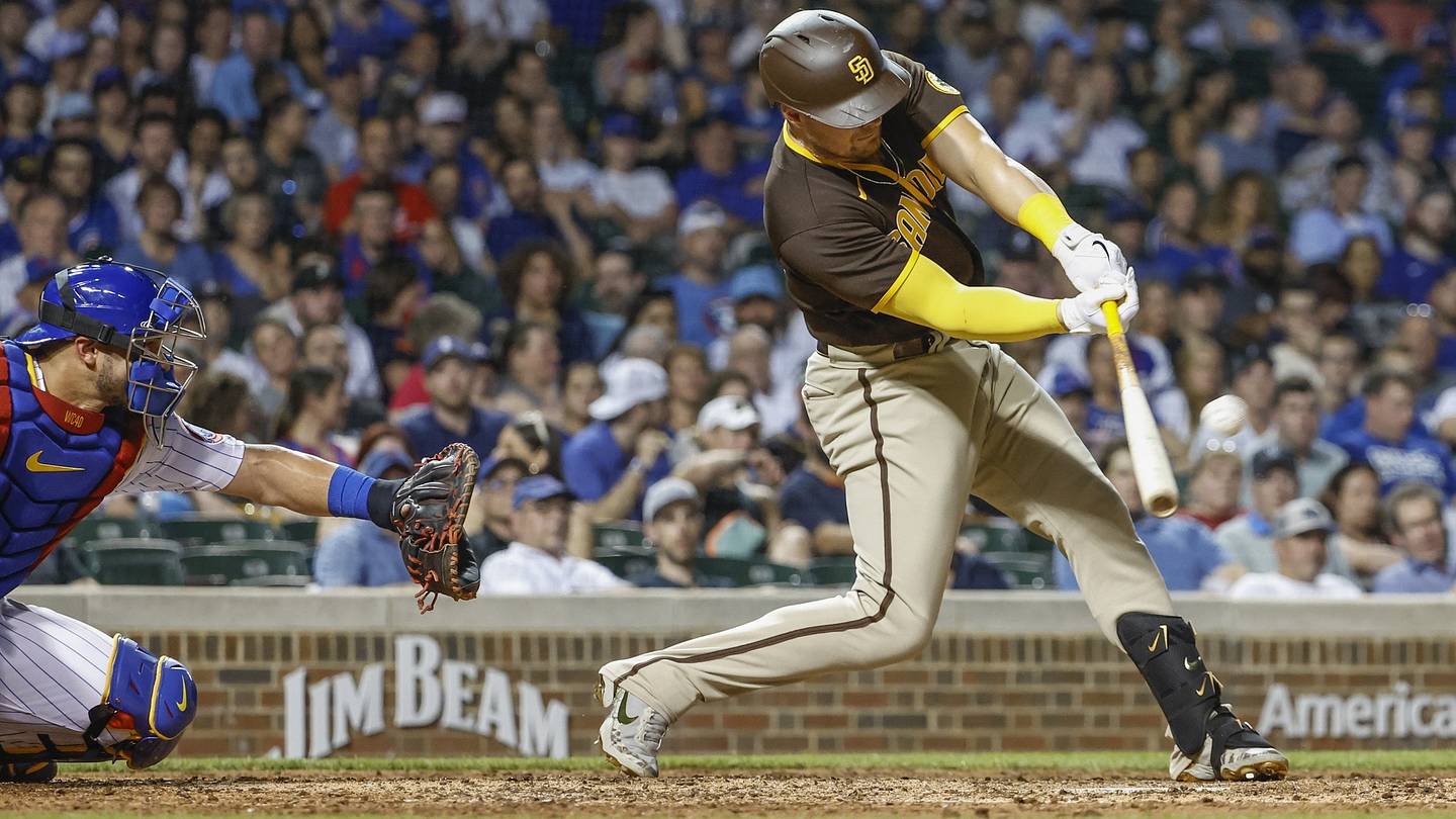 American League Home Run Champ Remains Unsigned Free Agent