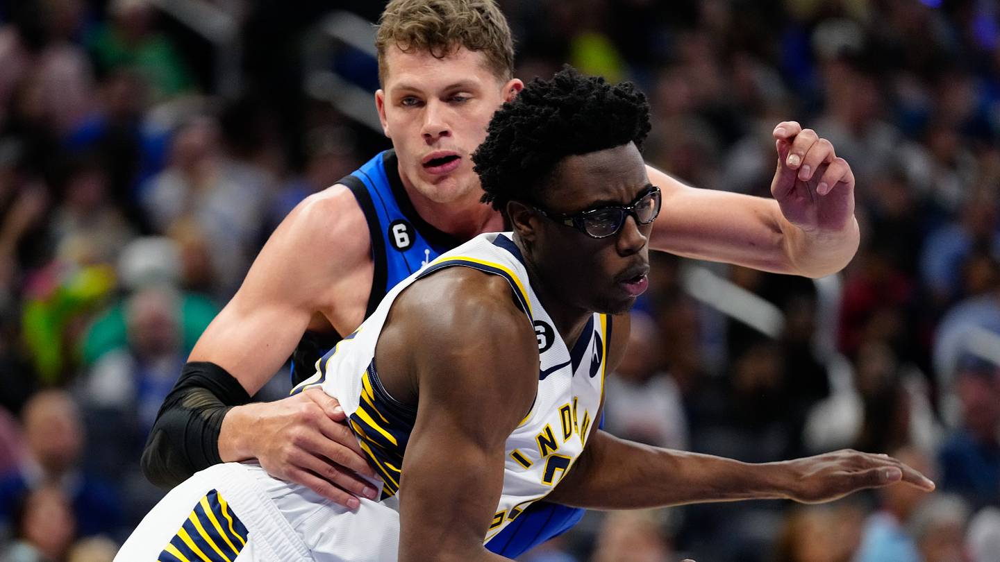 Jalen Smith takes advantage of backup center minutes in Indiana Pacers ...