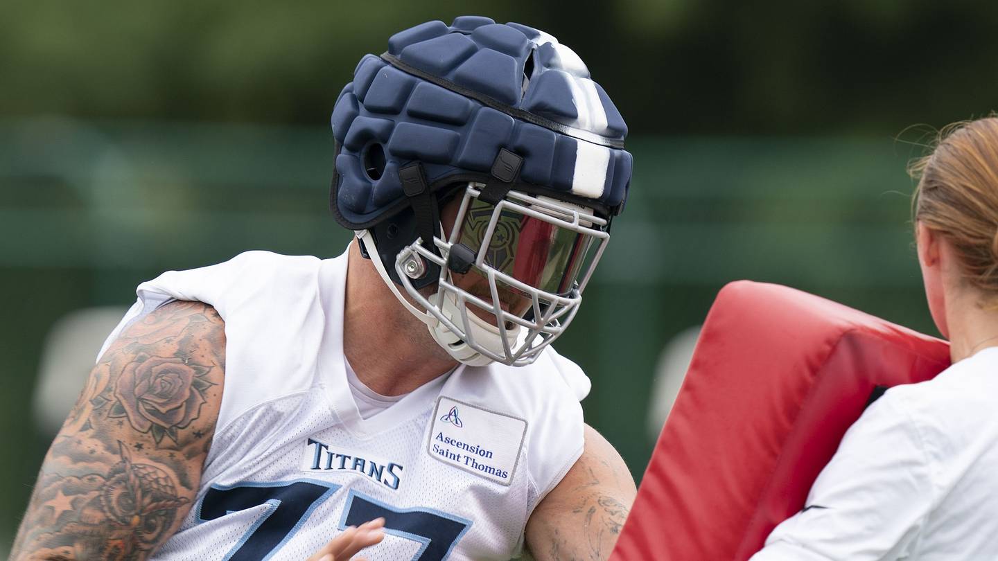 Taylor Lewan Wants to Block for Joe Burrow: 'I Know the Bengals Need a ...