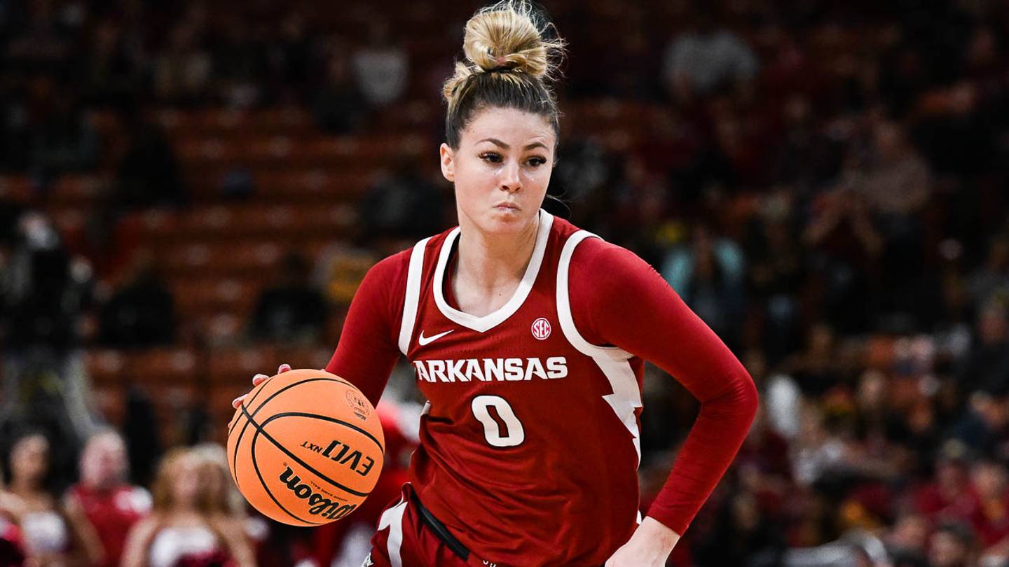 Razorbacks Use Huge Third Quarter to Top No. 15 Florida State