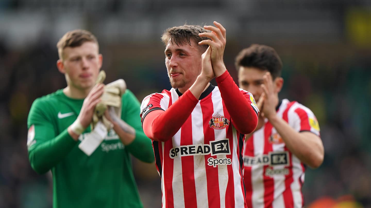 Sunderland boss Mowbray has his say on 'exceptional' Dan Neil