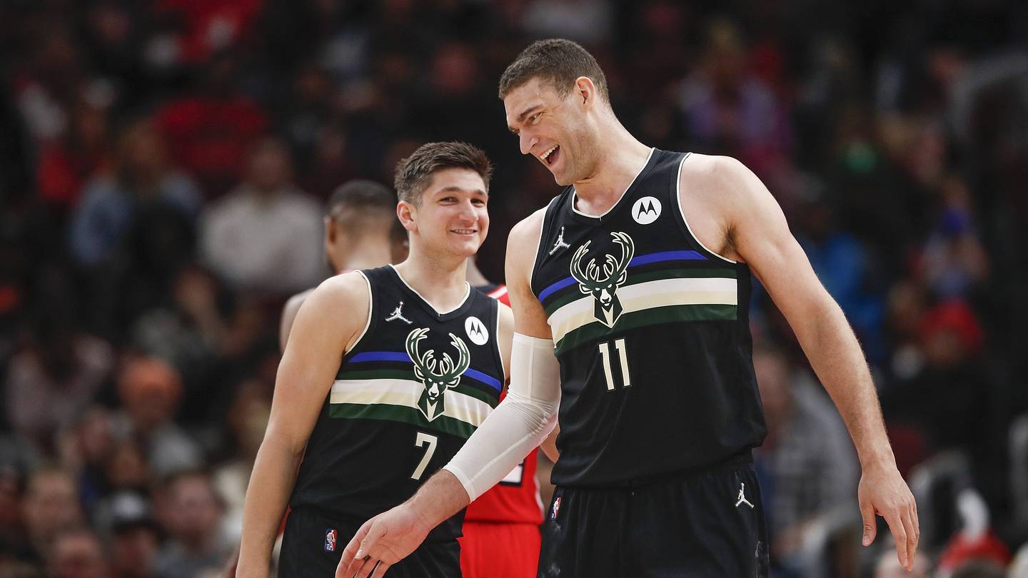 Grayson Allen won't play vs. Indiana Pacers due to a foot injury, Brook ...