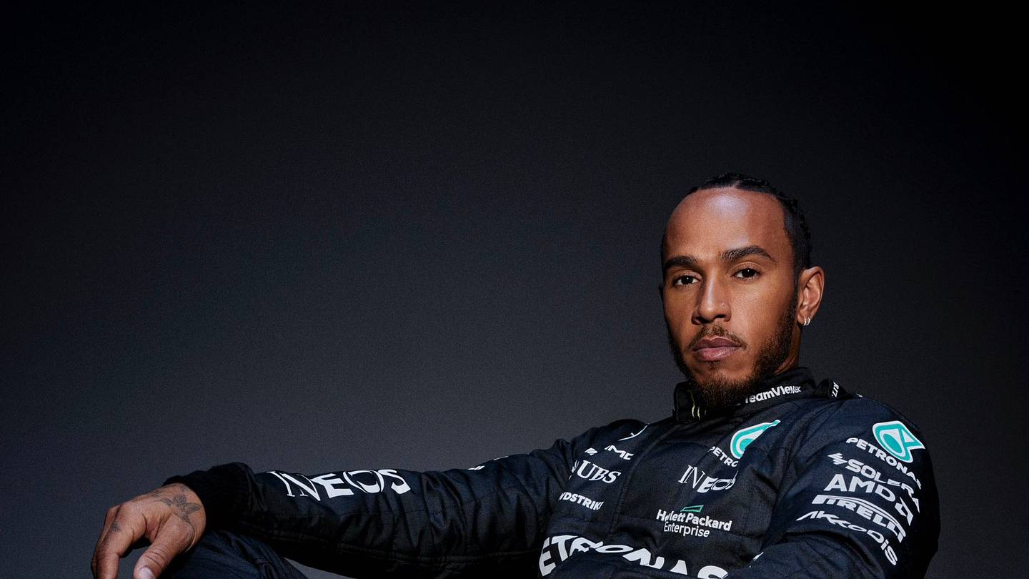 Lewis Hamilton Confirms Future In Mercedes