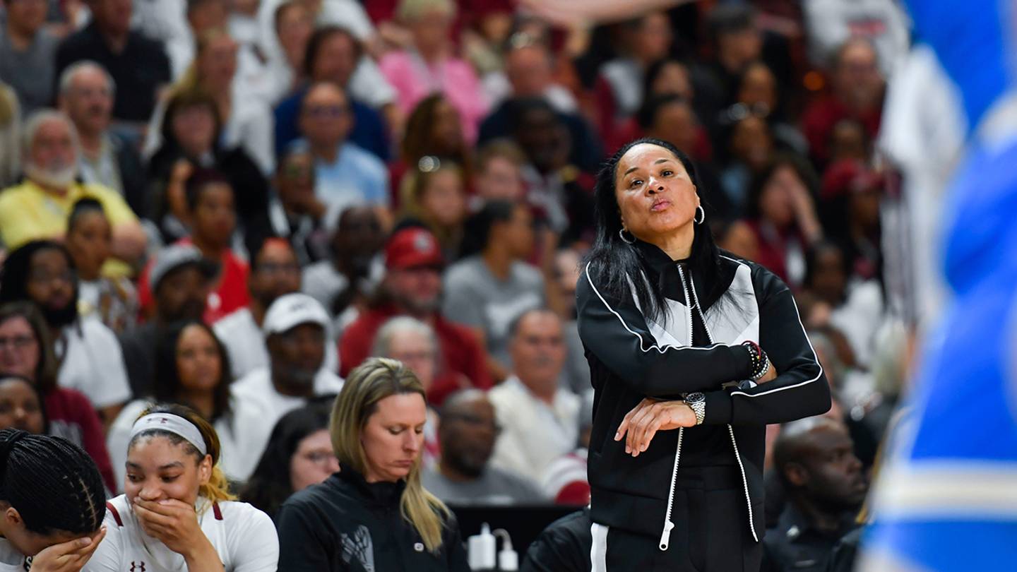 South Carolina’s Dawn Staley Praised for Classy Move During Win Over UCLA