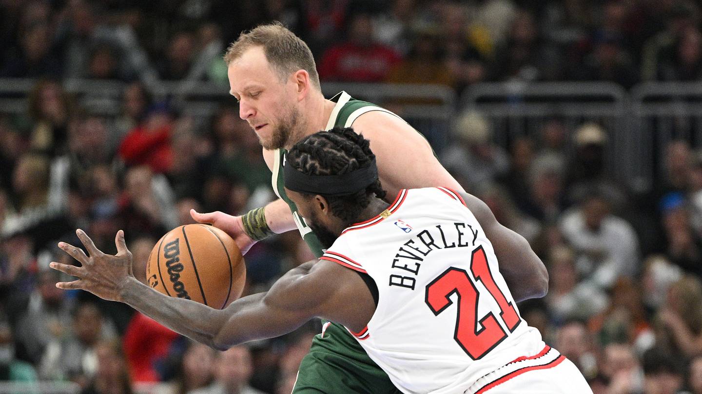 The Milwaukee Bucks beat the Chicago Bulls to lock up best record in ...