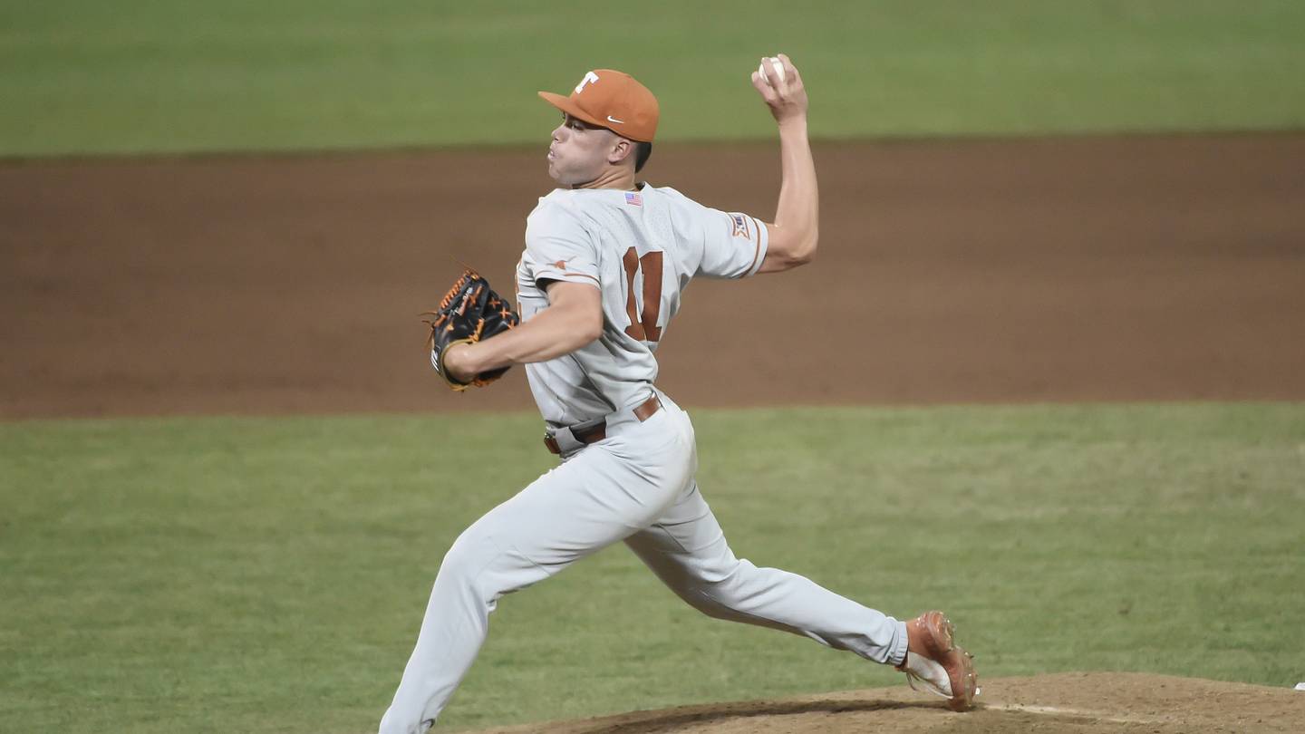Longhorns P Tanner Witt to Make Season Debut Against TCU