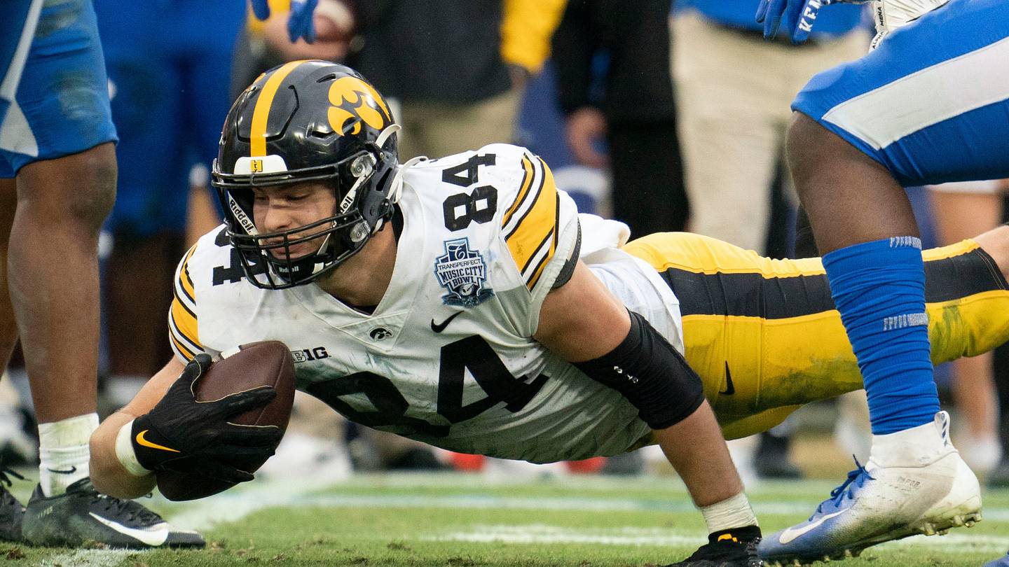 Seahawks Draft: Ranking TE Prospects - Another Weapon for 3-Headed Attack?