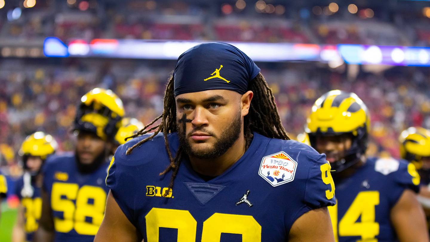 Seahawks Draft DE Mike Morris, Emphasize Physicality, Versatility Once ...