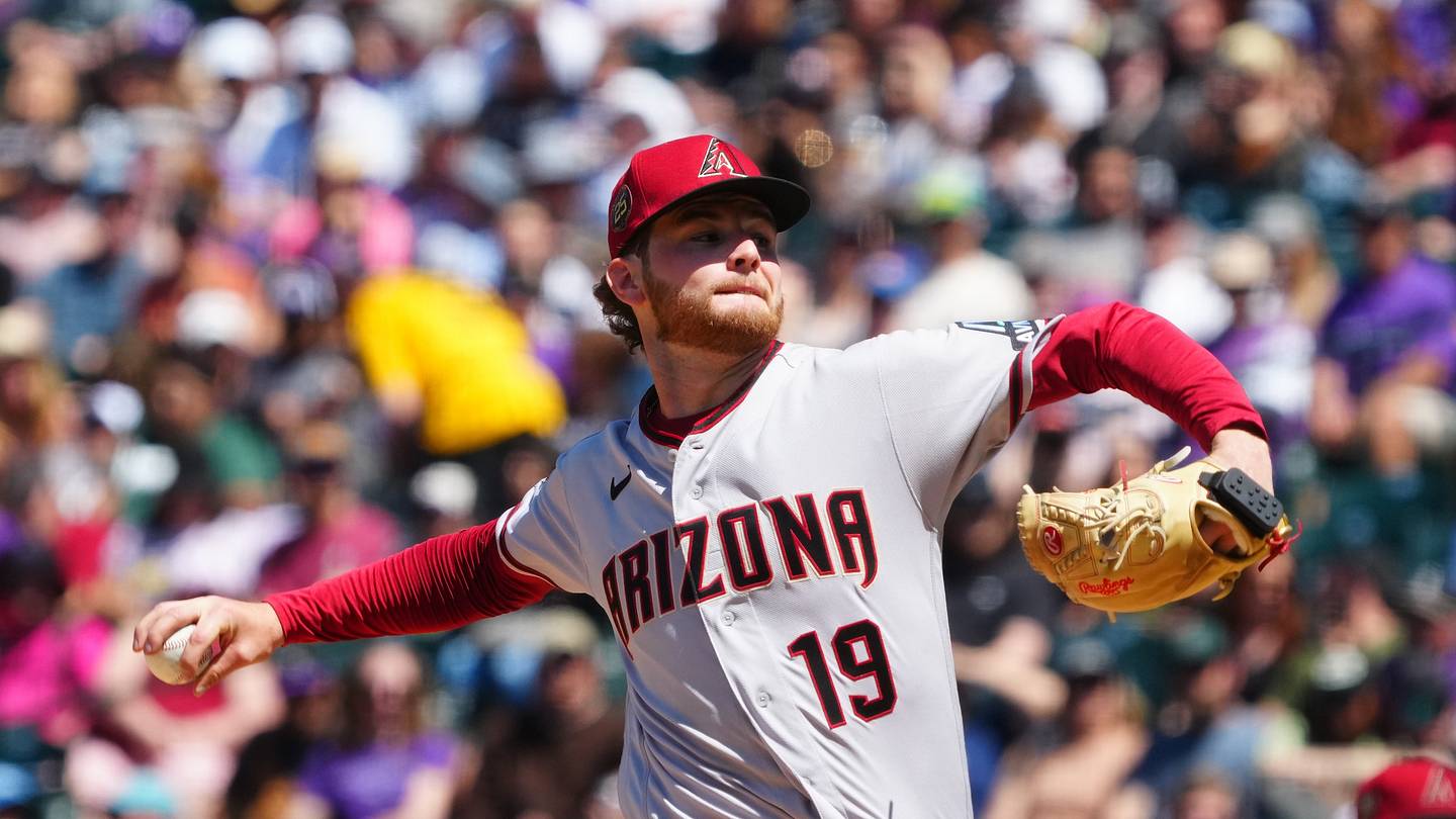 Rockies Blow Out Diamondbacks 12-4