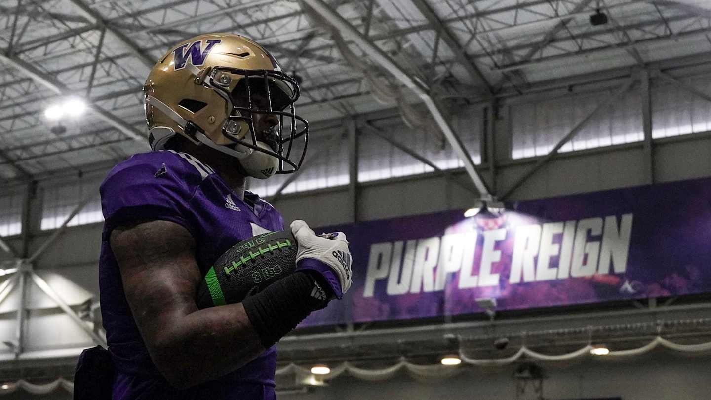 Husky Roster Review: Expect Newton to Scrap for Snaps at Crowded Position