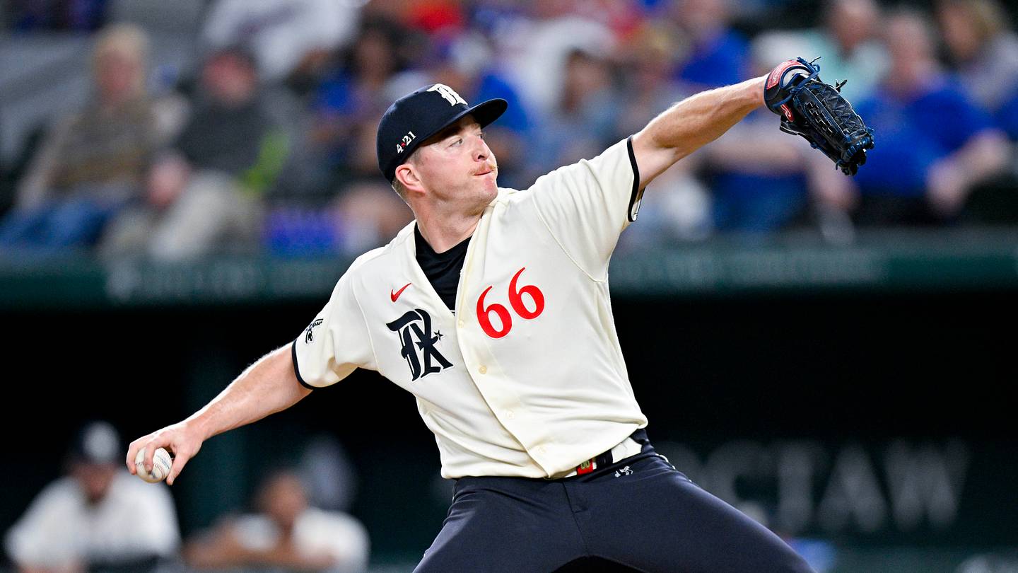 Josh Sborz Becomes Reliable Piece of Texas Rangers Bullpen