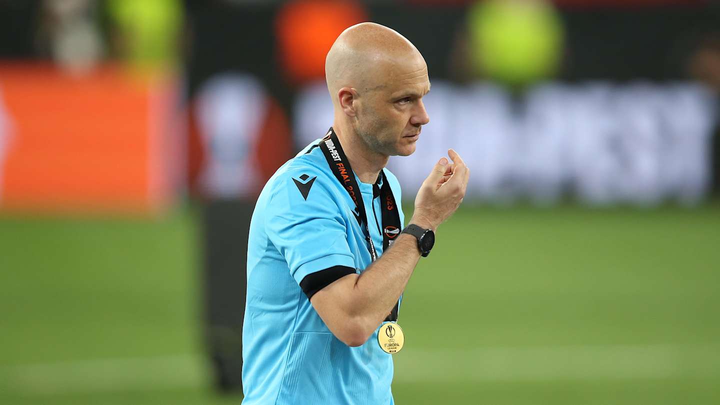 Roma Fans Harass Referee Anthony Taylor At Budapest Airport Following ...