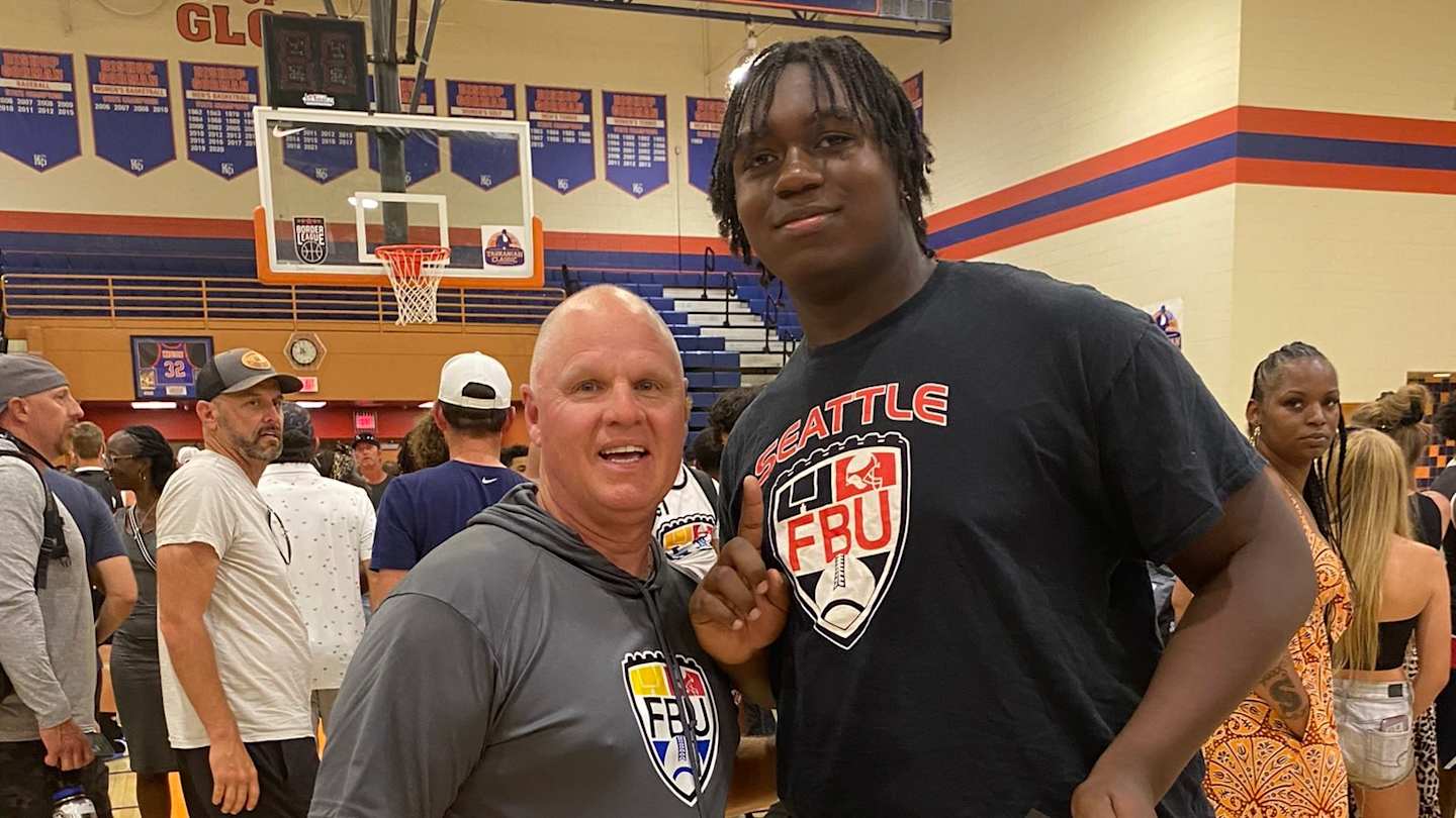 Huskies Pursue Local Offensive Tackle Tipping Scales at 340 Pounds